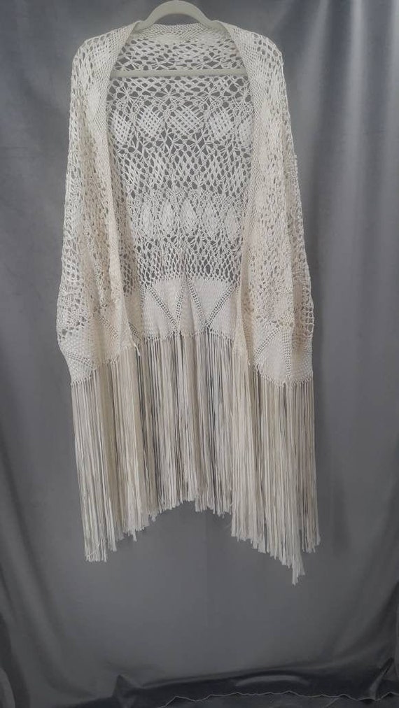 Large off-white Ribbon Shawl with fringe - Gem