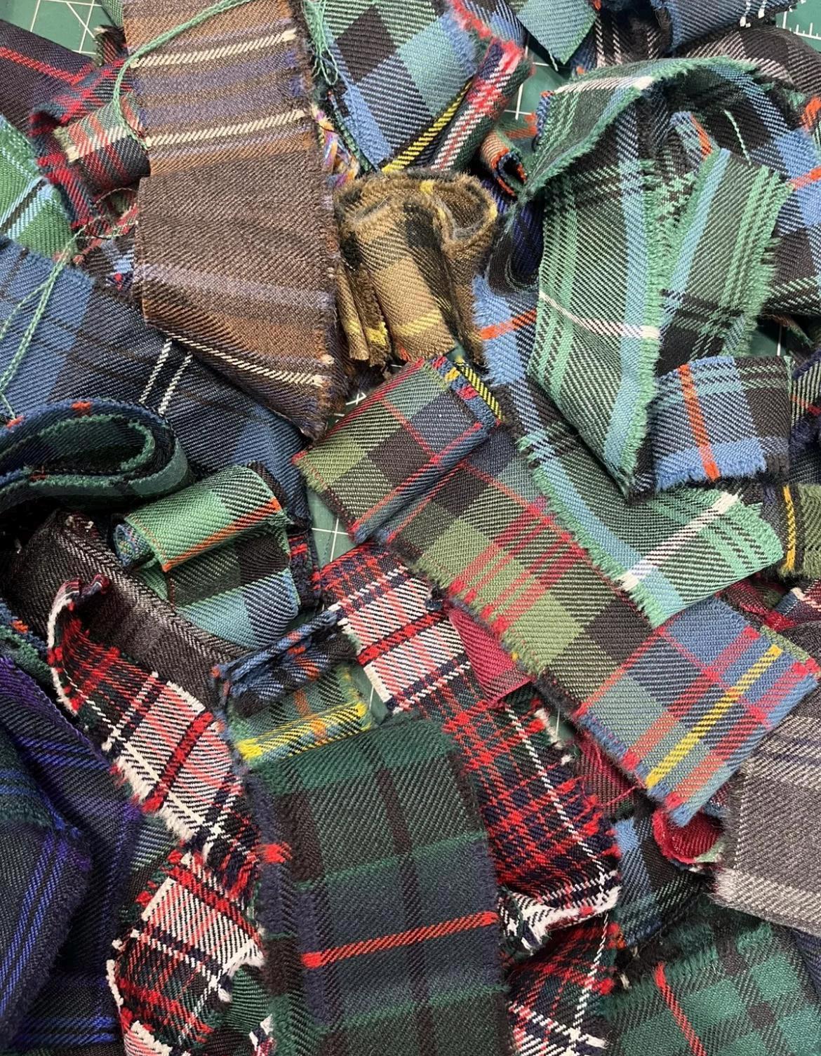 Tartan and Cotton Scottish Mixed Colours 100% Wool 800g Small Remnants ...