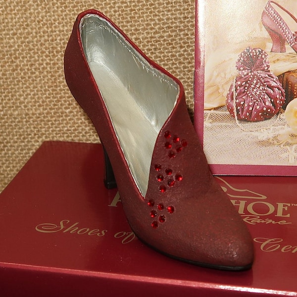 Just the Right Shoe - Etsy