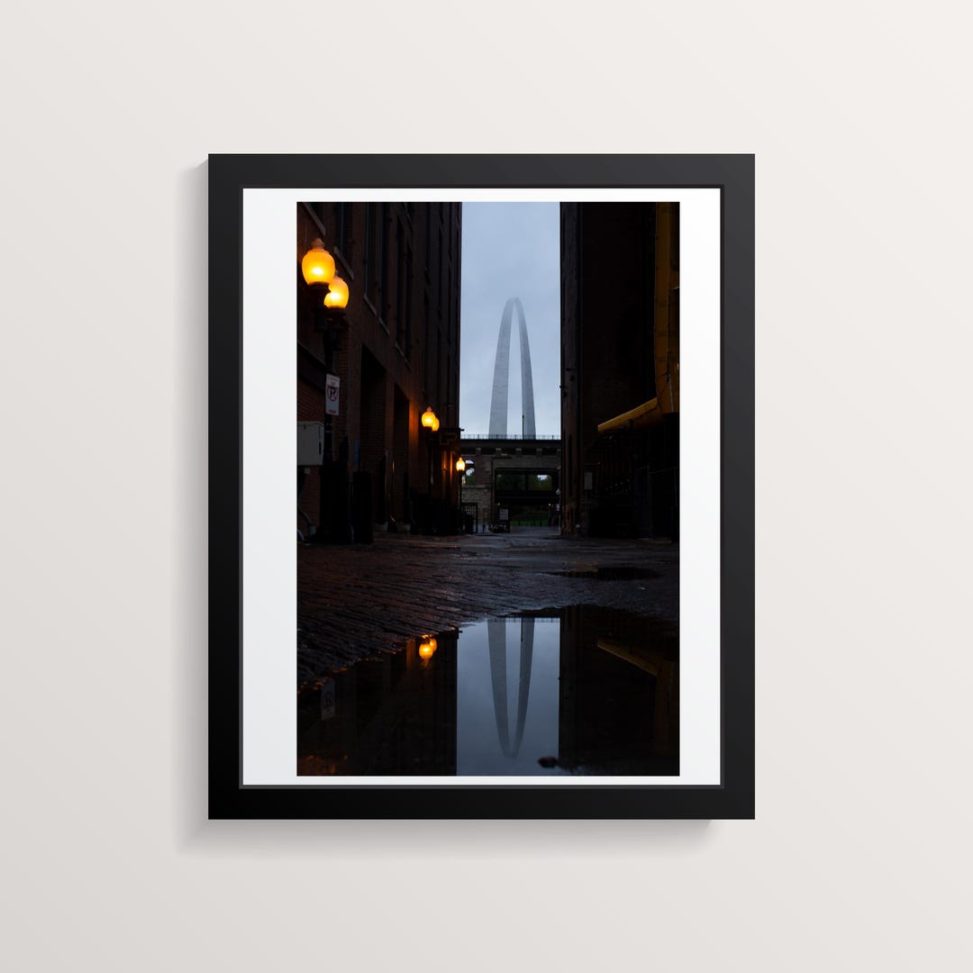 Gateway Arch Alleyway Reflection Photography Print 8 X 12, 16 X 24 - Etsy