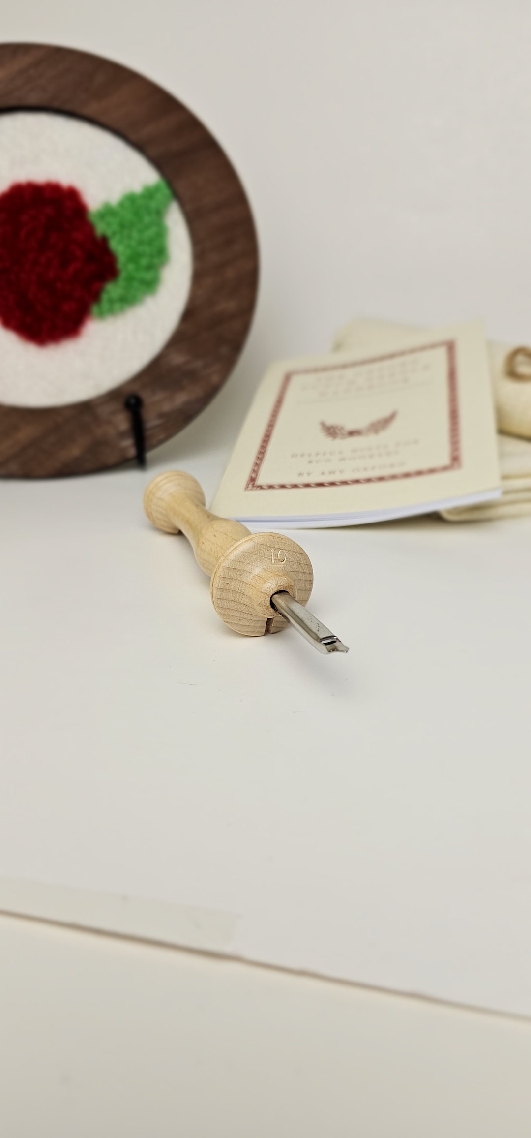 Wooden Round Embroidery Frame Holder Cross Stitch Frame for Embroidery ...