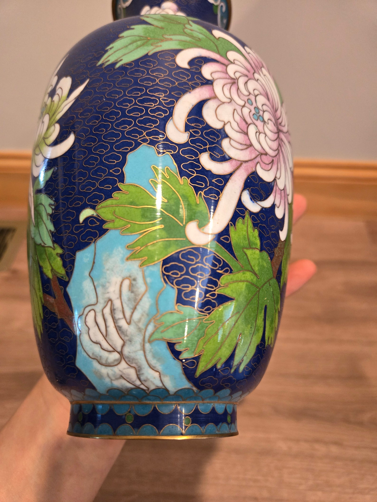Chinese Cloisonne Vase Floral Design 10" Tall 5" Diameter Jingfa From ...