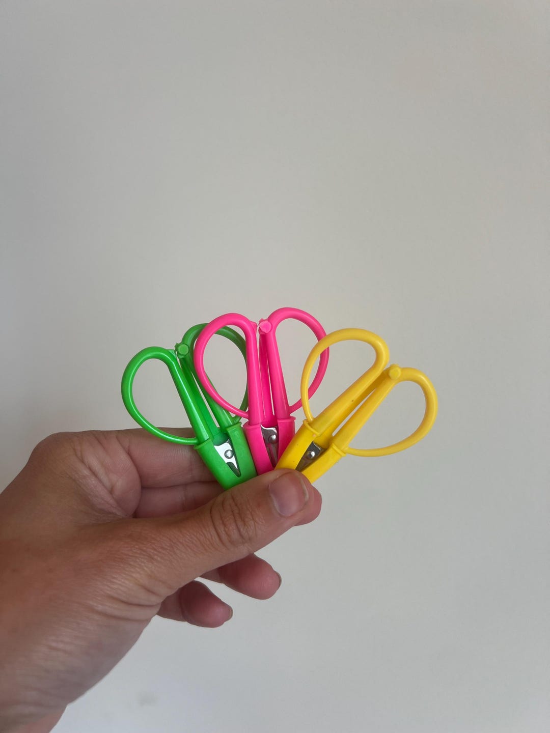 Mighty Mite Mini Embroidery Scissors – | Travel-size Thread Snip for ...