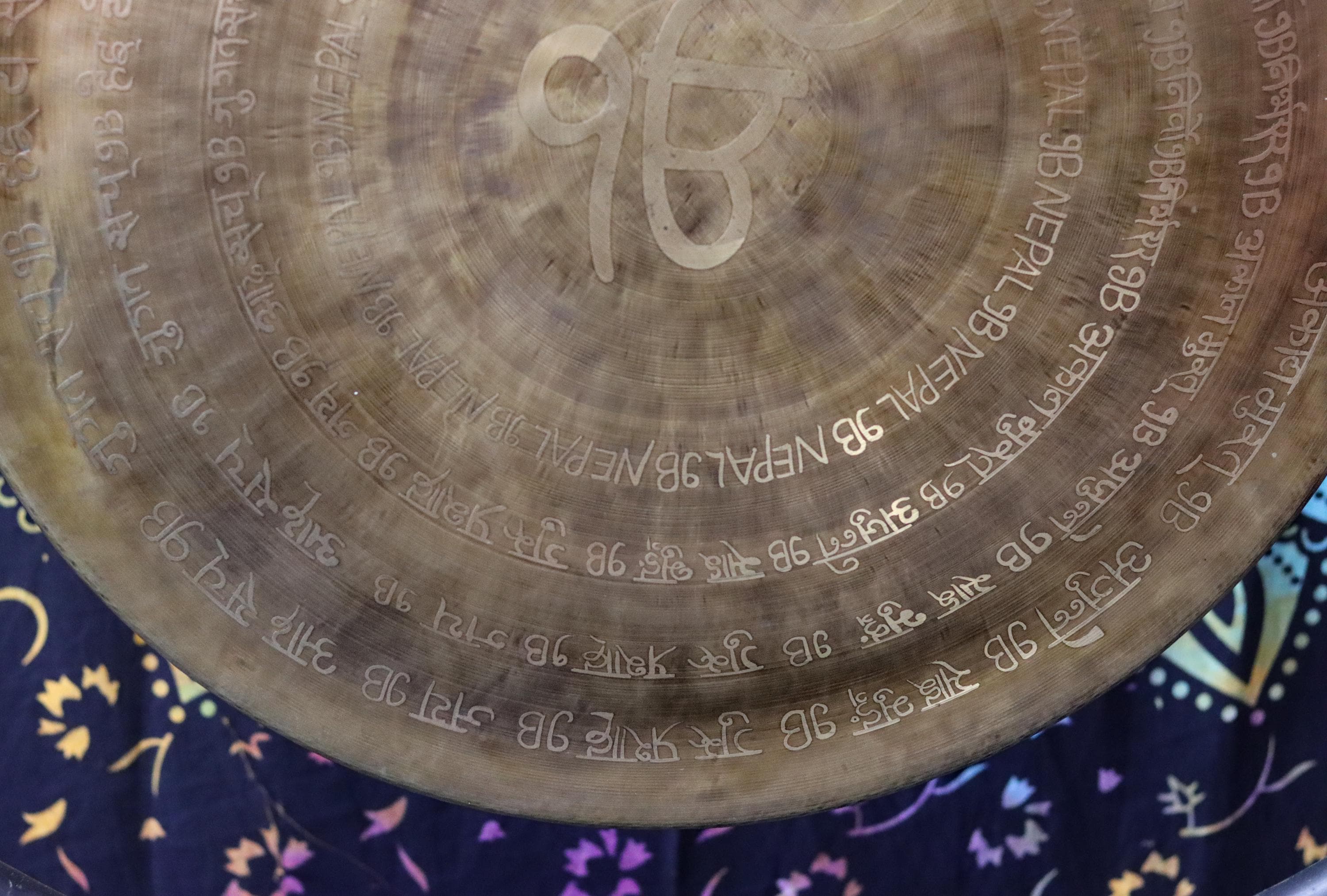 Sanskrit Mantra Carving Gong 50-100 Cm -tibetan Singing Meditation ...