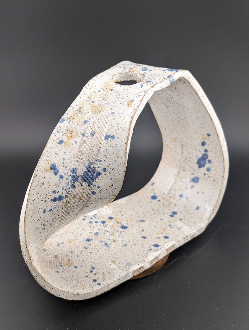 Mobius Strip Vase, Pampas Grass Vase, Clay Vase Sculpture, Hand Build ...