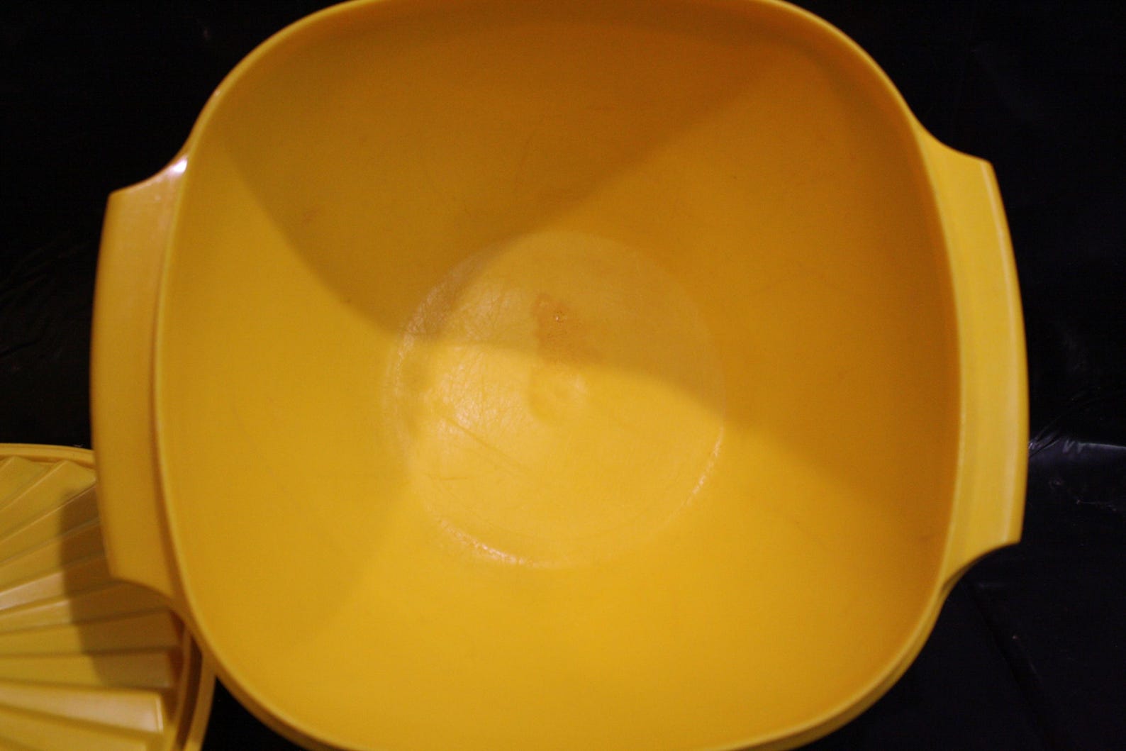Vintage Tupperware Large Yellow Servalier Bowl and Lid 836, and Vintage ...
