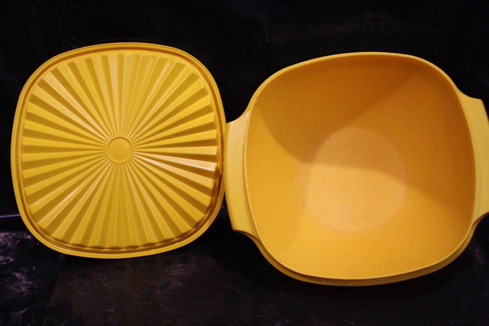 Vintage Tupperware Large Yellow Servalier Bowl and Lid 836, and Vintage ...