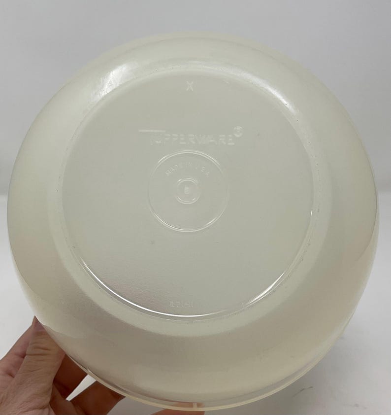 Vintage Tupperware Mixing Bowl With Lid (228-34), Model Number 271-11 ...