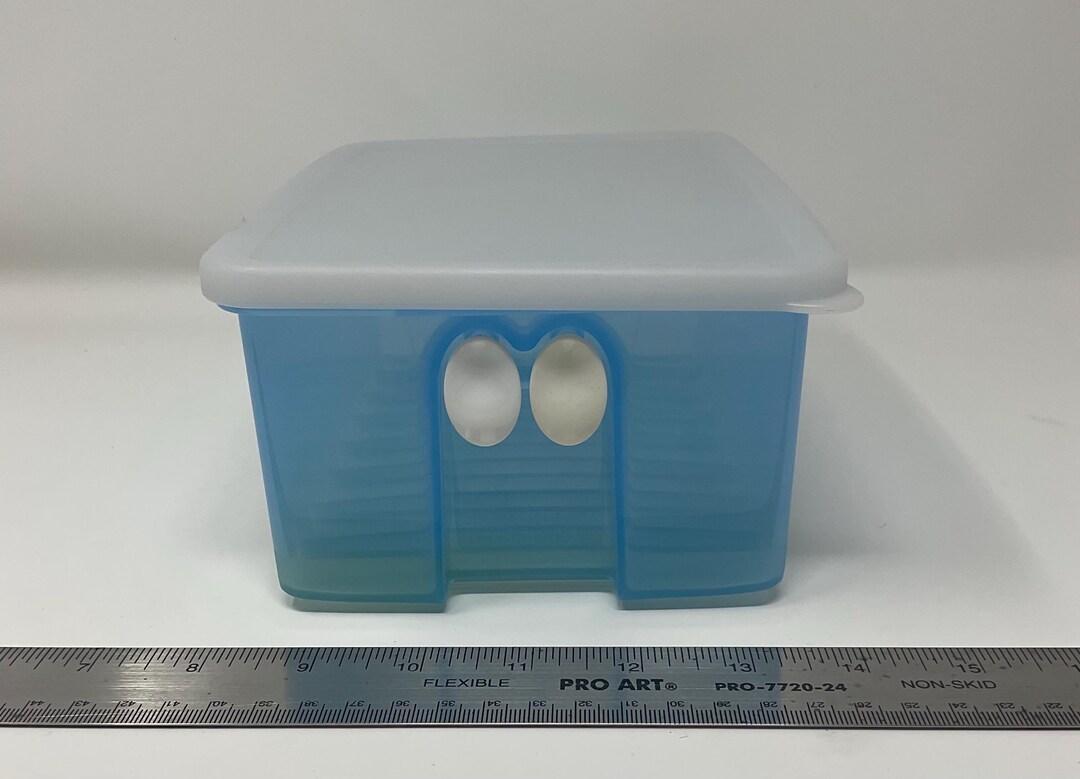 Tupperware Fridgesmart Blue Refrigerator Ventilation Container With ...