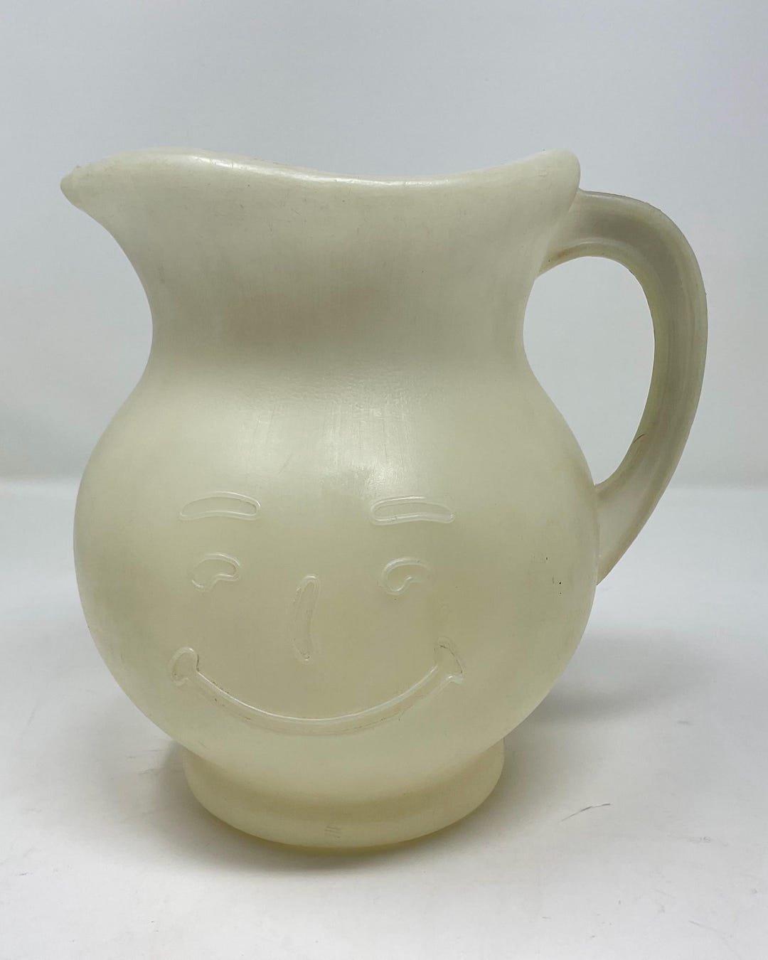 Vintage Kool-aid Man White Plastic 2-quart Pitcher - Etsy