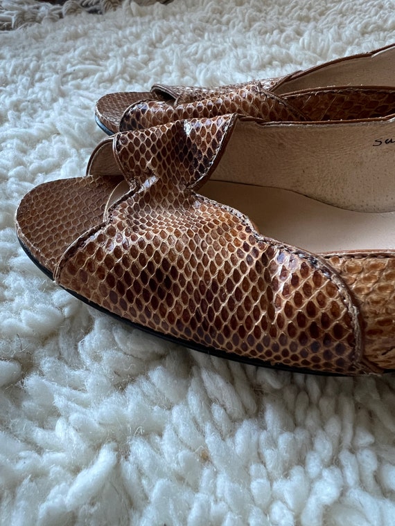 vintage reptile skin scalloped wedge sandals / 6 or 7 - Gem