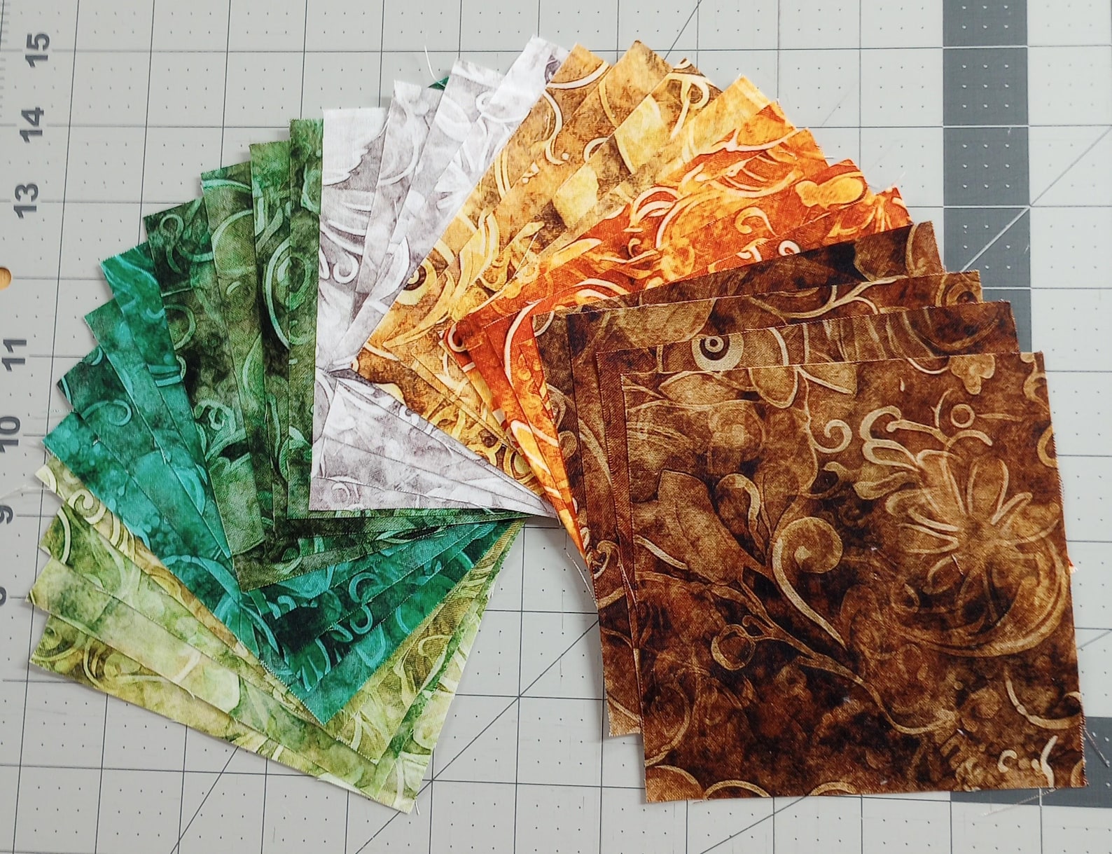 5" Die Cut Floral and Vines Fabric Charms Pack in Digitally Printed ...