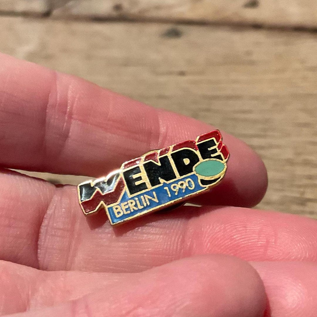 1990 WENDE BERLIN Metal Vintage Pin | History Cap Germany 1990s ...