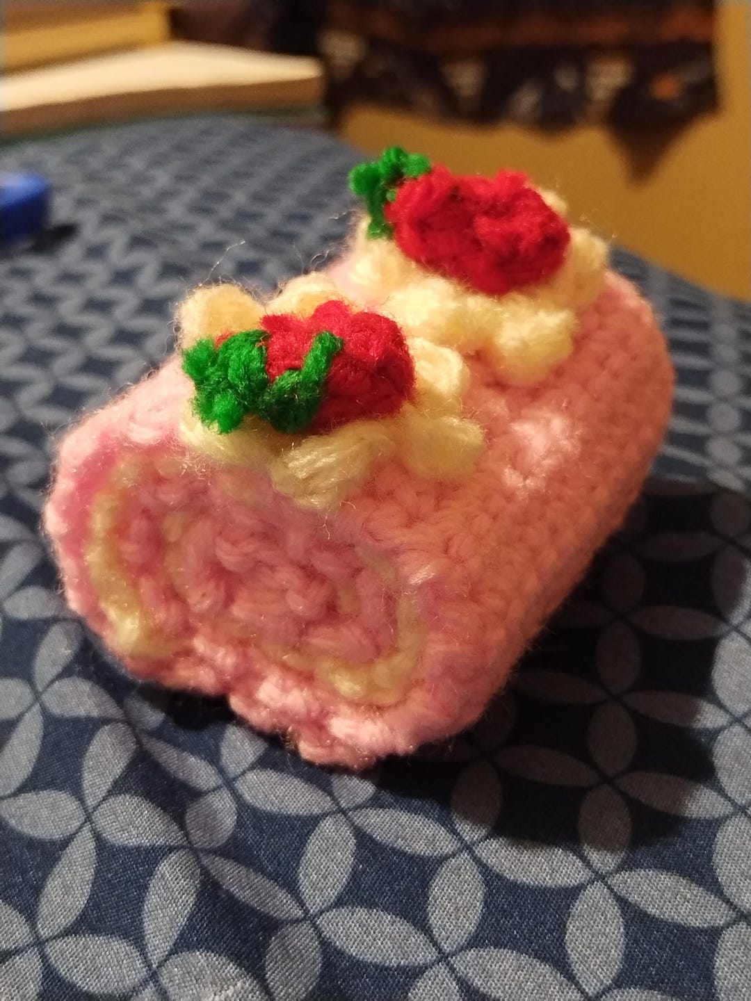 Mini Strawberry Log Cake - Etsy