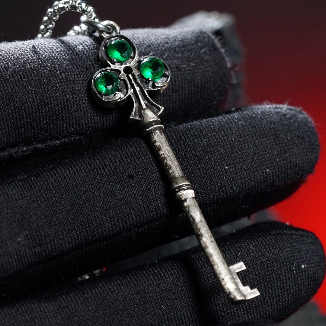 Resident Evil 950 Silver Key Necklace: Raccoon City RE2 Jewelry - Etsy