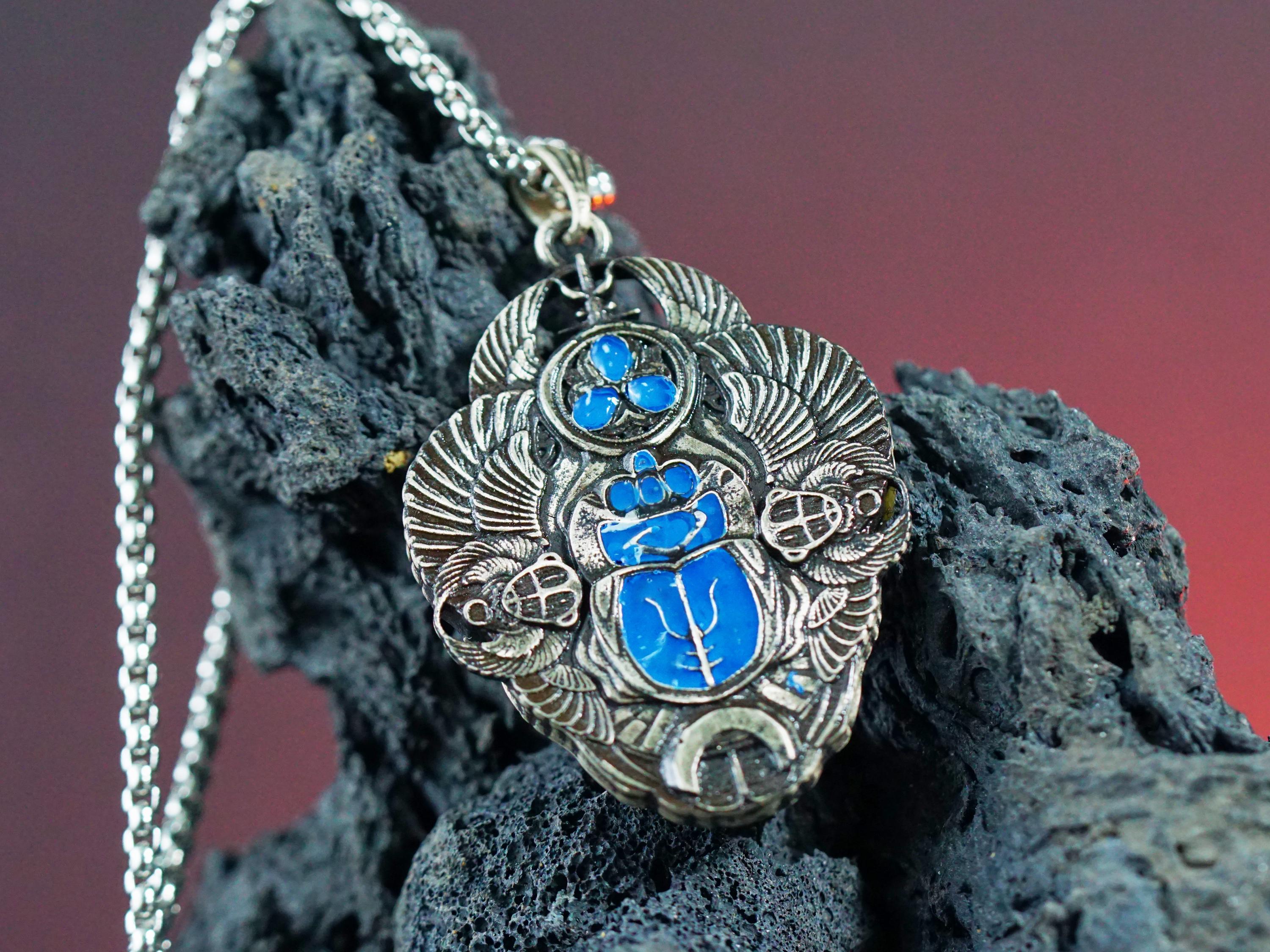 PREMIUM Fanmade Baldur's Gate 3 Scarab of Protection Amulet Handmade ...