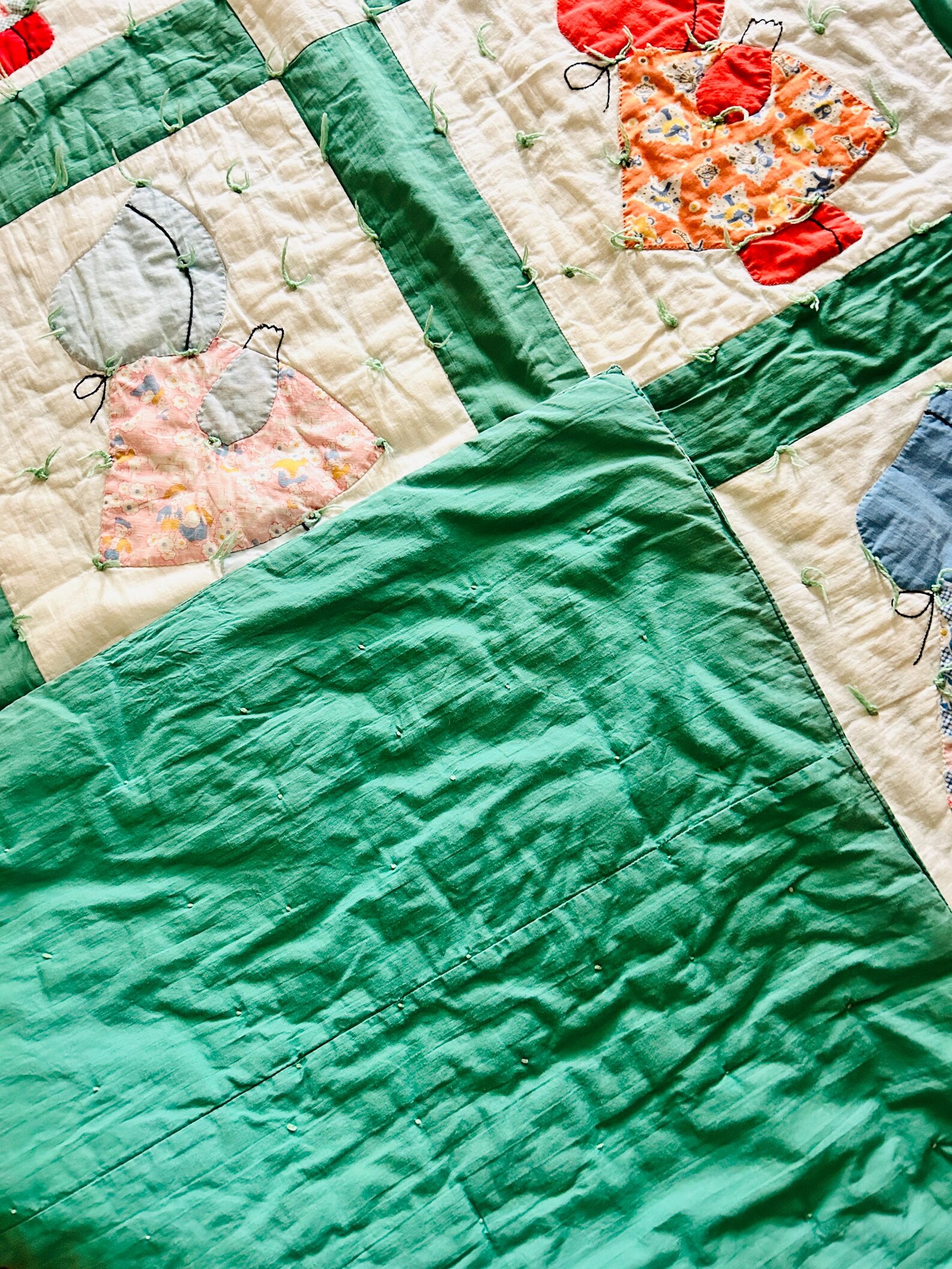1930's Sunbonnet Sue Machine Stitched, Hand Appliqued, Tied, Crib Size ...