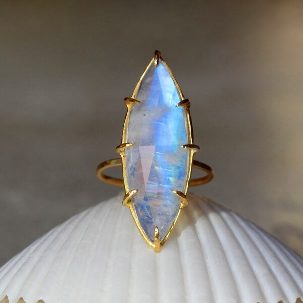 Large Moonstone Ring - Etsy