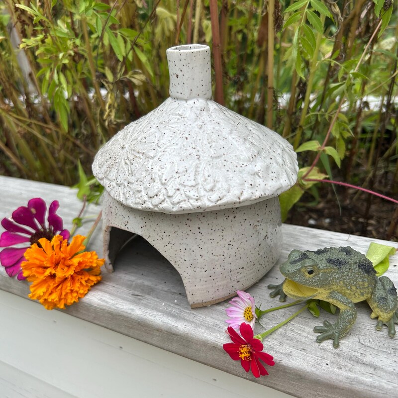 Toad House - Etsy