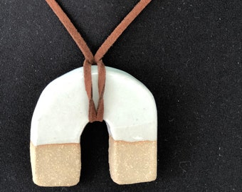 Essential Oil Diffuser Pottery Necklace Aromatherapy Essential Oils ...