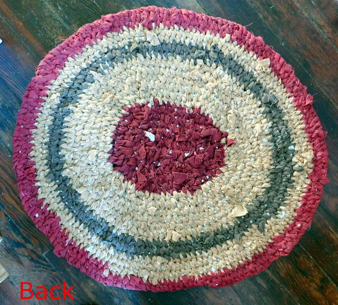 Handmade Amish Knot Toothbrush Rug - Recycled Crochet Rag Rug - 26" X ...