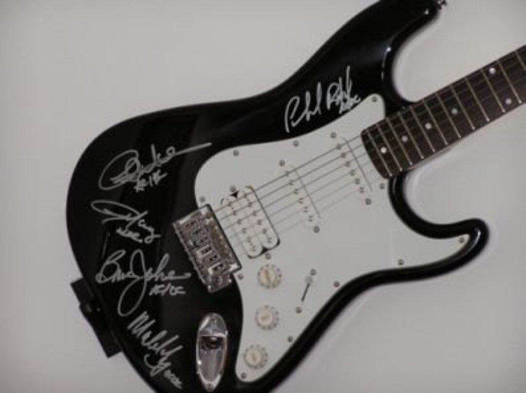 Standard Electric Guitar Horizontal Display for Electric Guitars (made ...