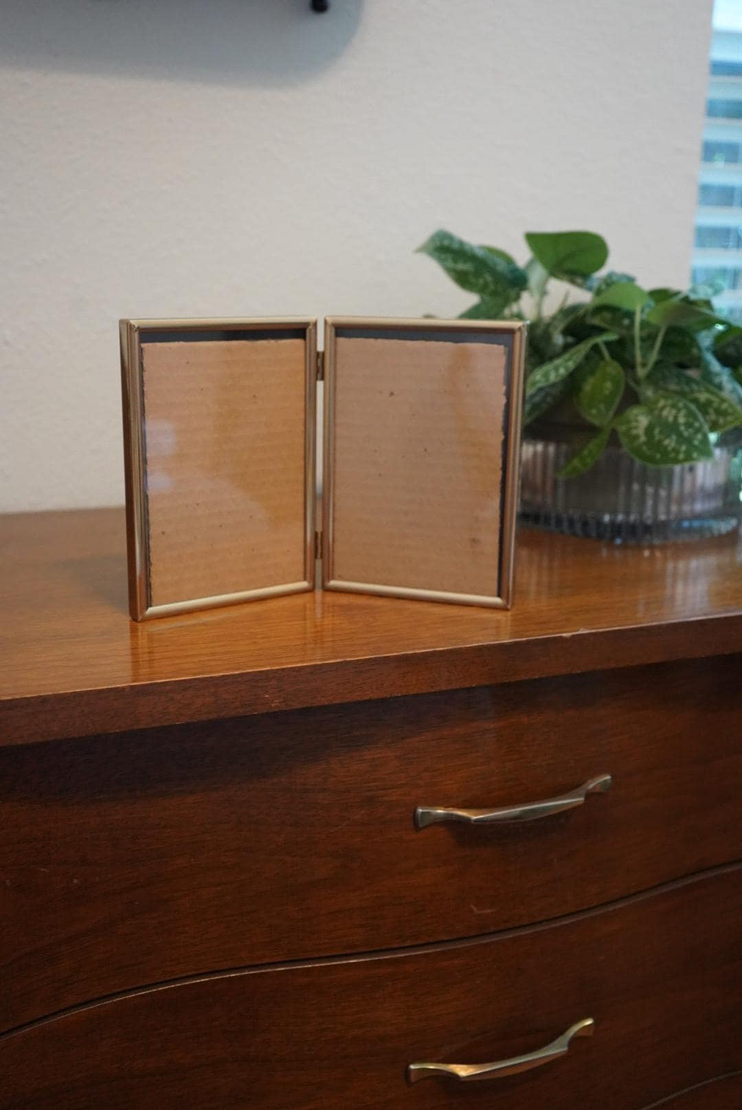 Vintage Bi-fold 5x7 Picture Frame. - Etsy