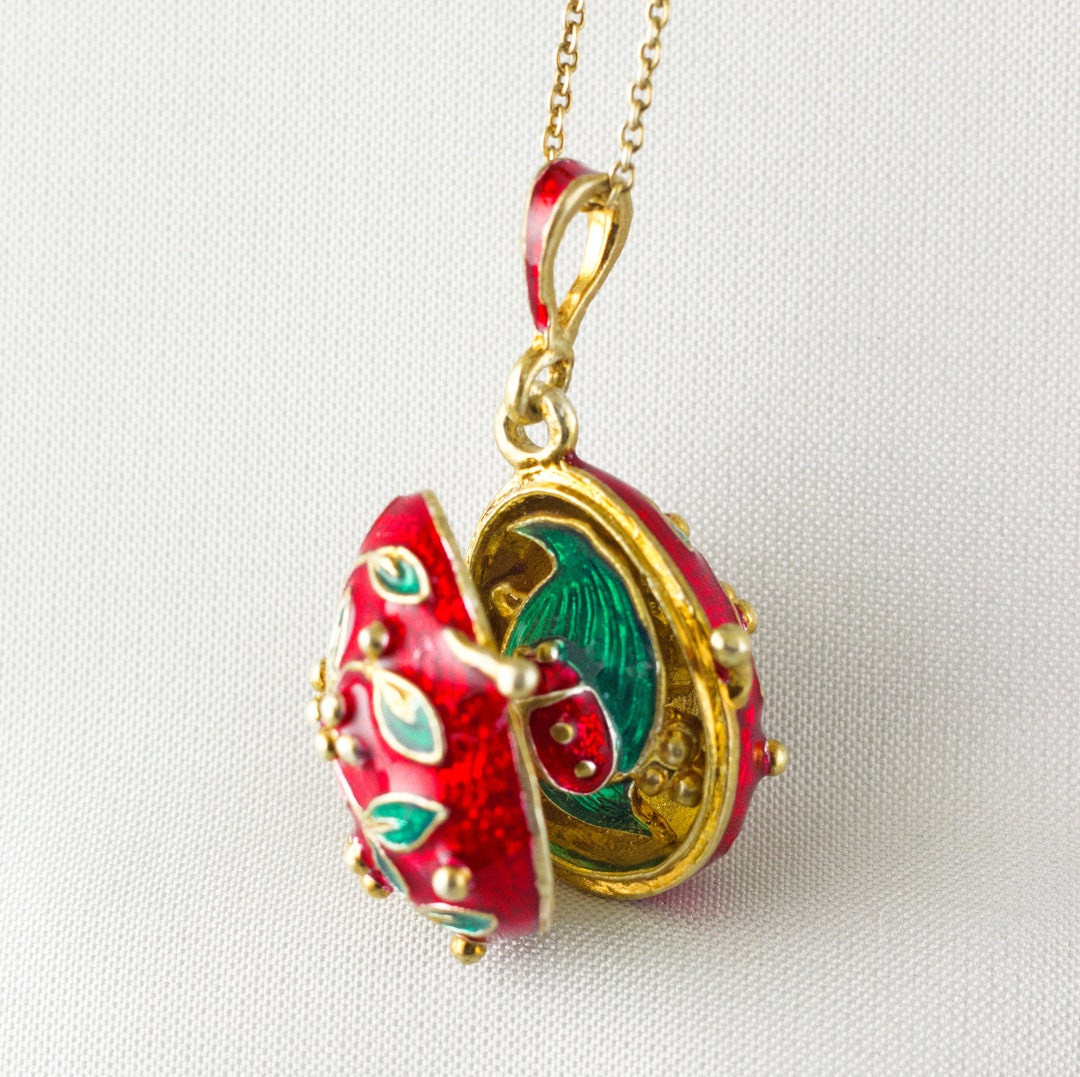 Red Locket Necklace Ladybug Jewelry Pendant, Green Leaves With Ladybug ...