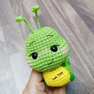 Caterpillar Keychain Crochet Pattern, Little Worm Crochet Amigurumi (US ...