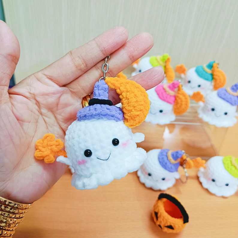 Crochet Halloween Ghost Pattern: Car Hanger & Keychain (PDF Pattern) - Etsy