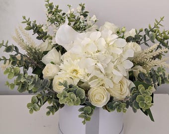 Blue Hat Box Silk Flowers Hamper - Etsy