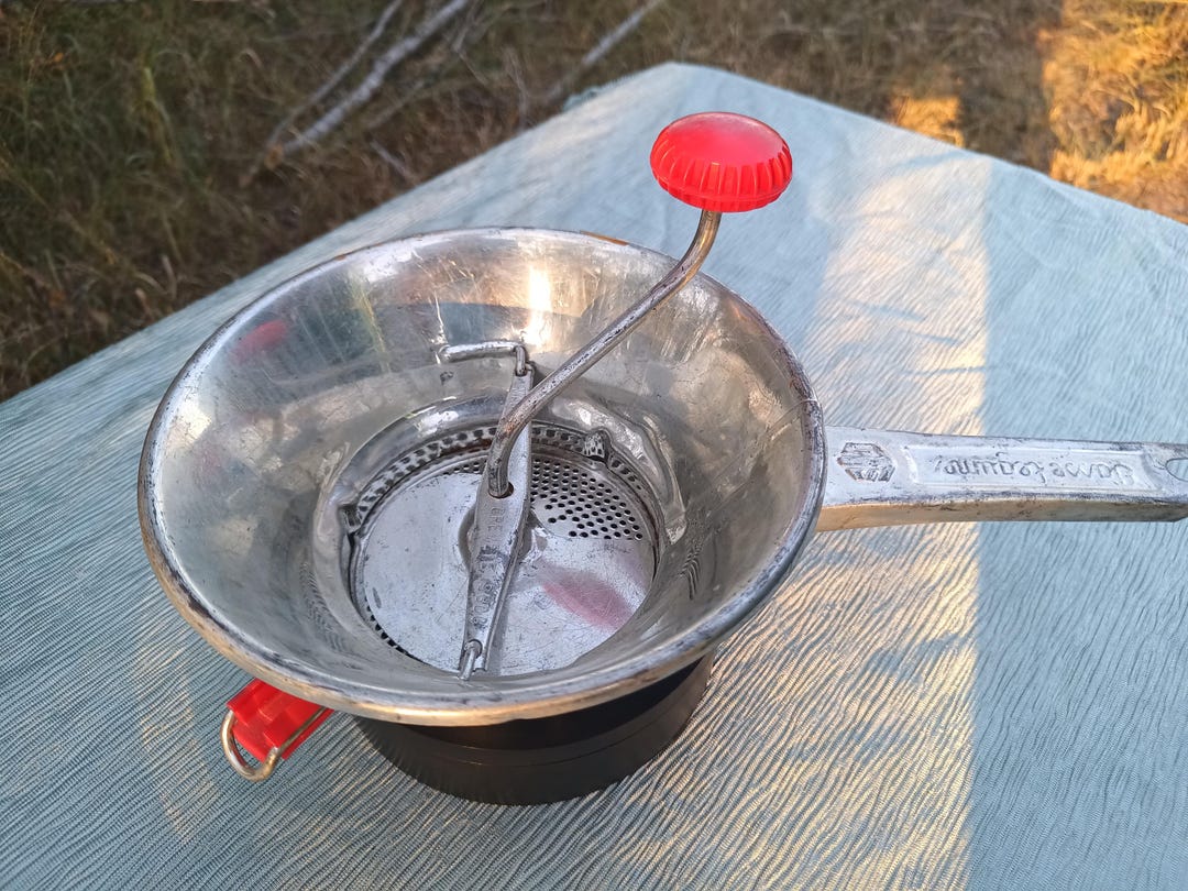 Vintage French Food Mill Passe Legumes Vegetable Press - Etsy