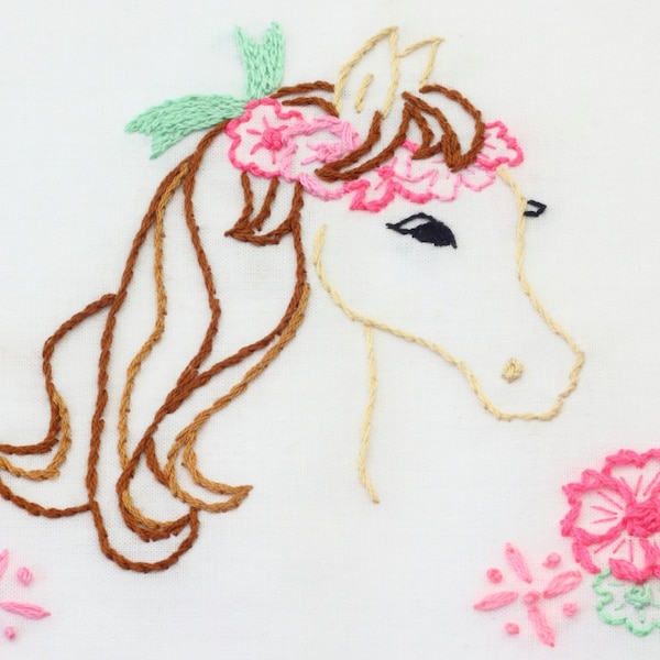 Brown Horse Hand Embroidery Pattern, Horse Pattern, Gift for Horse ...