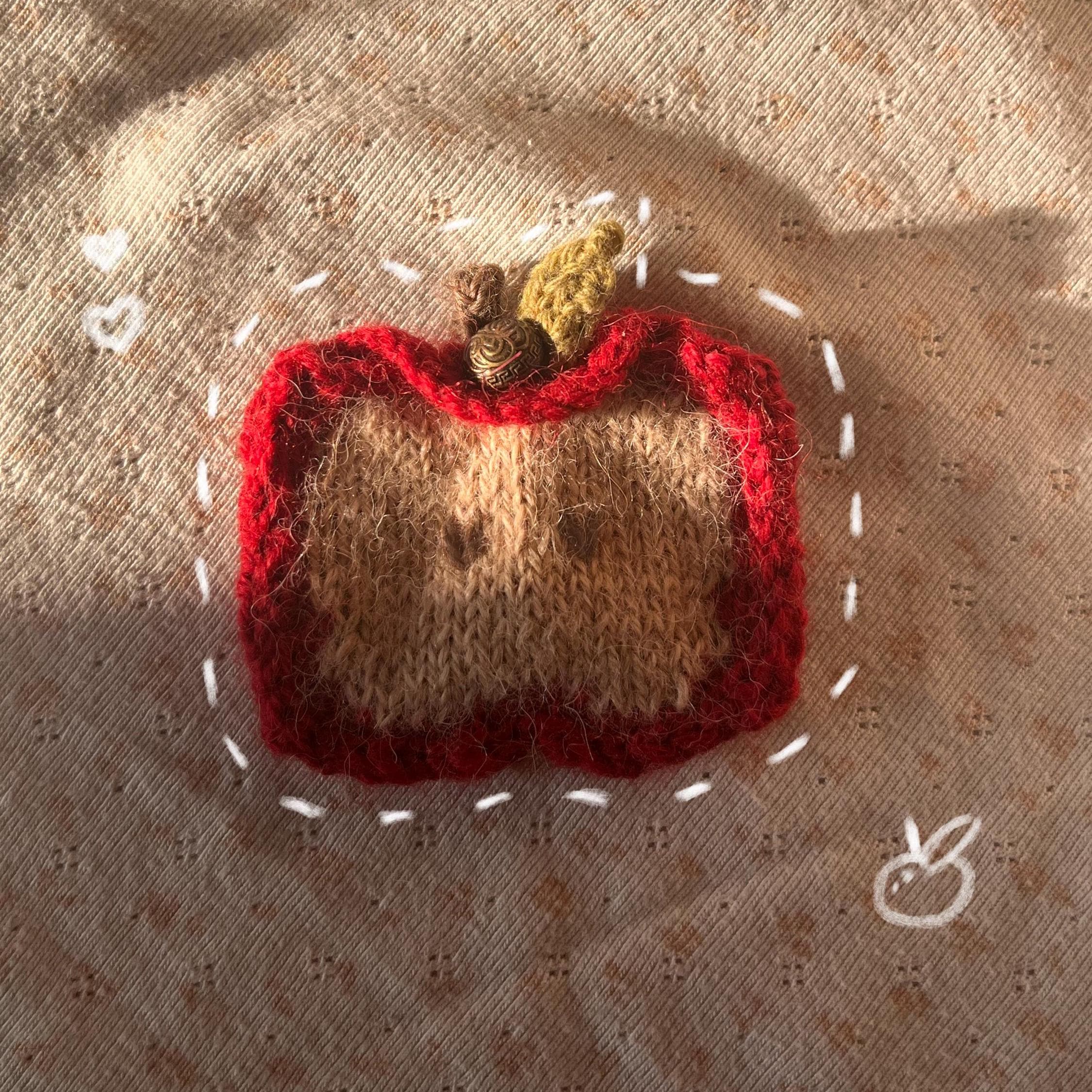 Apple Pouch- Knit PDF Pattern - Etsy