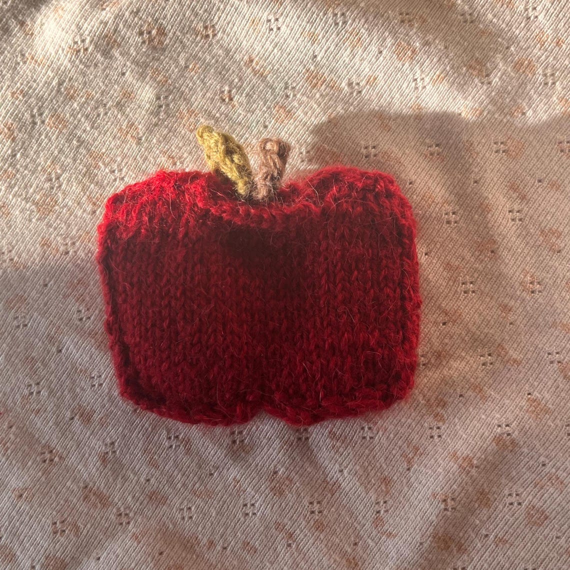 Apple Pouch- Knit PDF Pattern - Etsy
