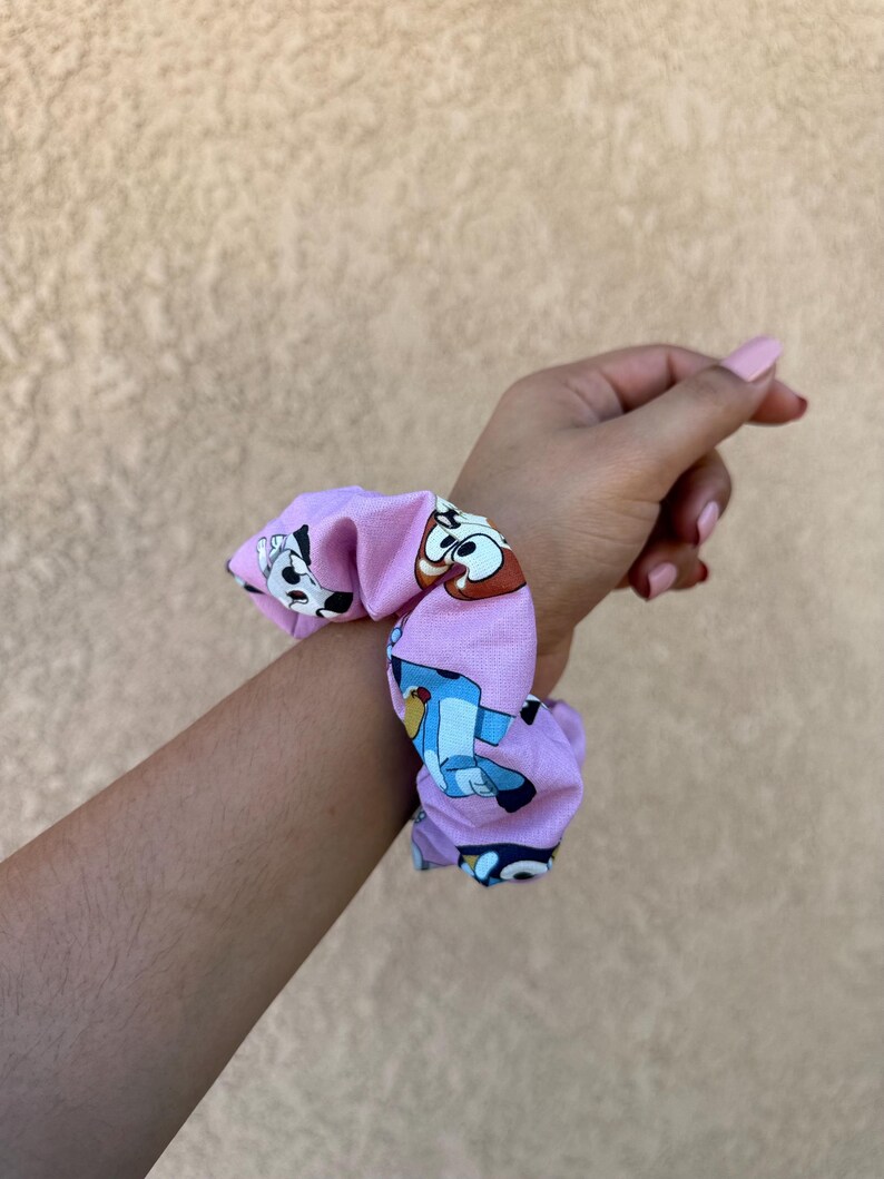 Bluey and Bingo Scrunchie - Disney - Hair Scrunchie - Bluey - Hair Tie ...