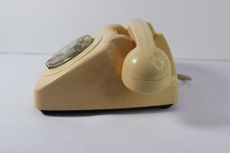 Vintage Rotary Dial Old Telephone Bell Retro Telrad Phone Desk Beige ...