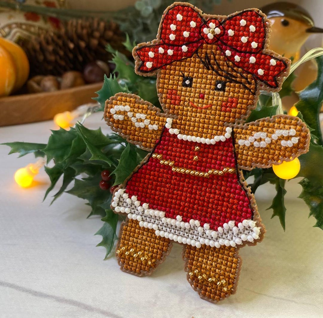 Christmas Gingerbread Girl Cross Stitch Pattern: Winter Holiday Design ...