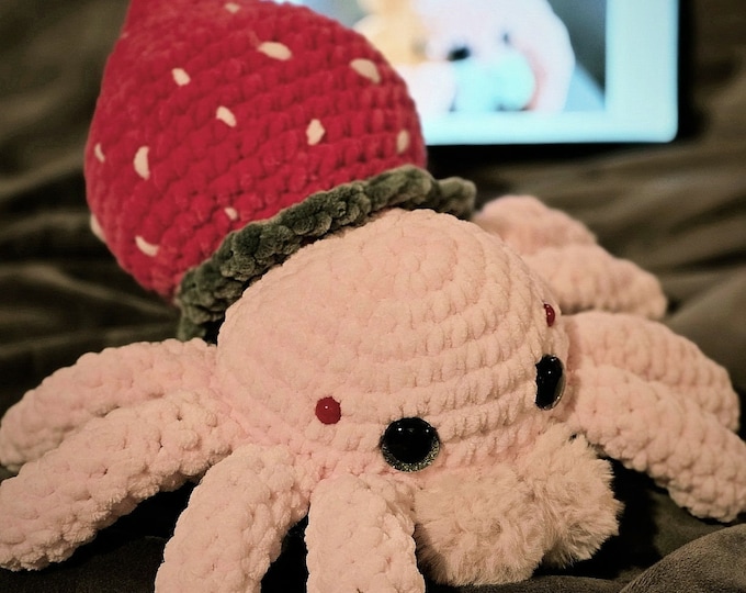 Strawberry Spider Plush, Pink Spooky Plushie, Goth Gift - Etsy