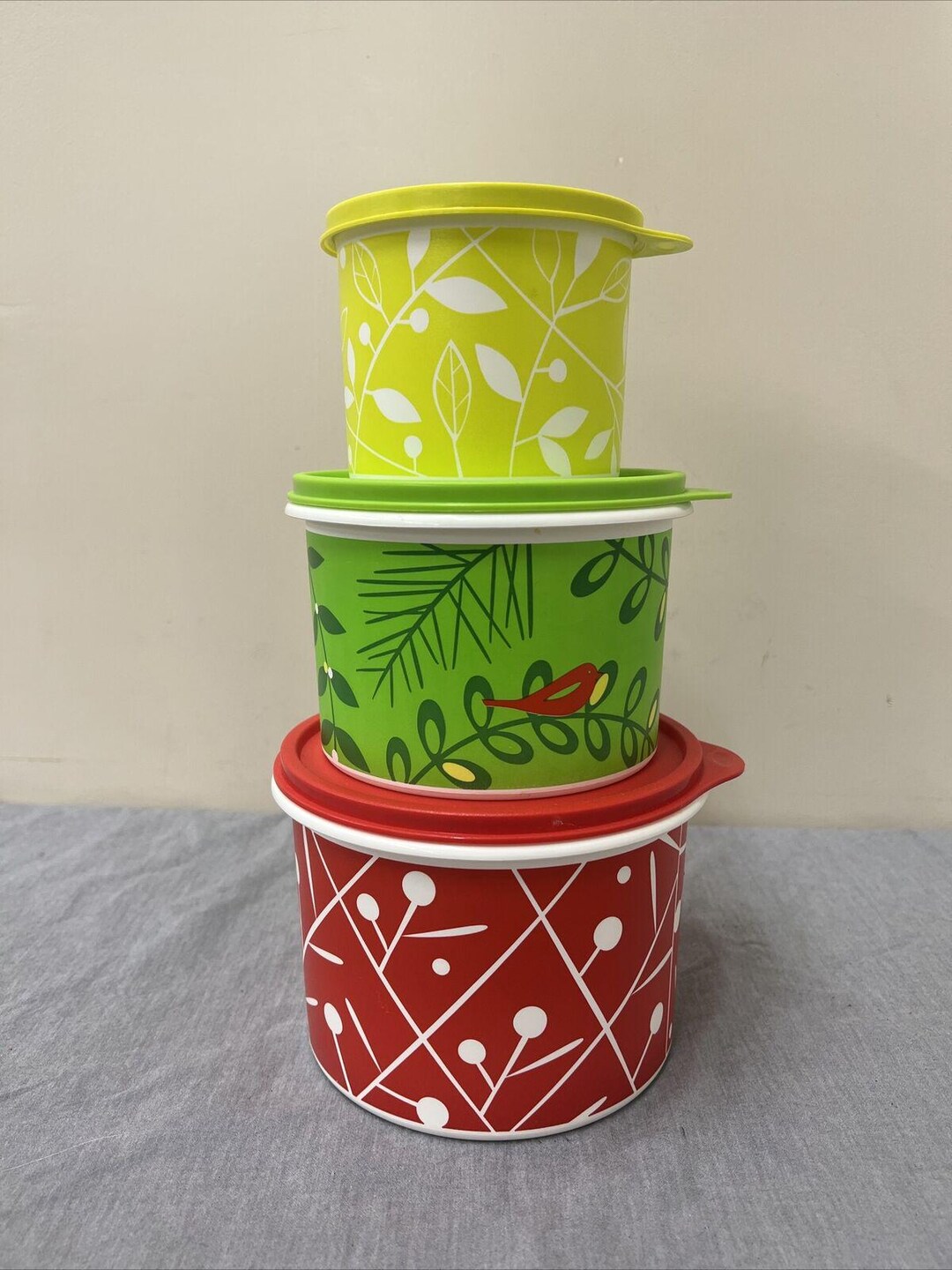 Tupperware 3 Piece Round Canister Set - Hostess Gift - NOS - Great ...