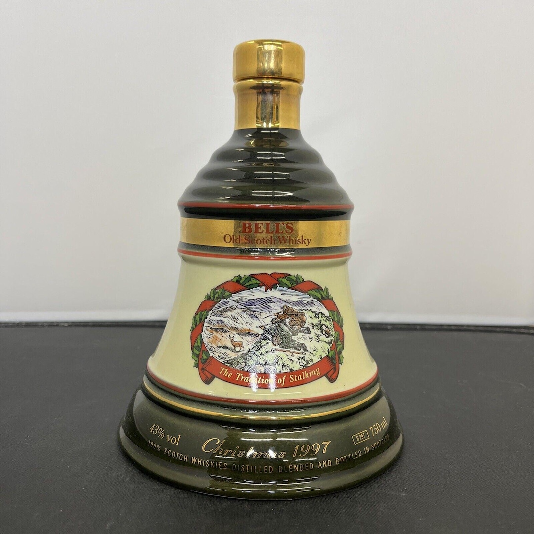 Bell's Old Scotch Whiskey Arthur Bell & Sons Decanter Christmas 1997 ...