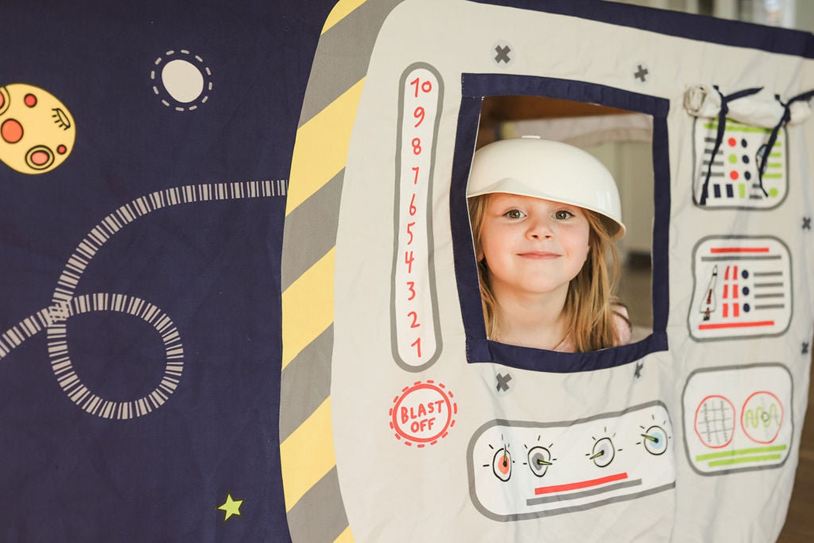 Space Station Table Tent, Kids Rocket Ship Playhouse, Fabric Cubby ...