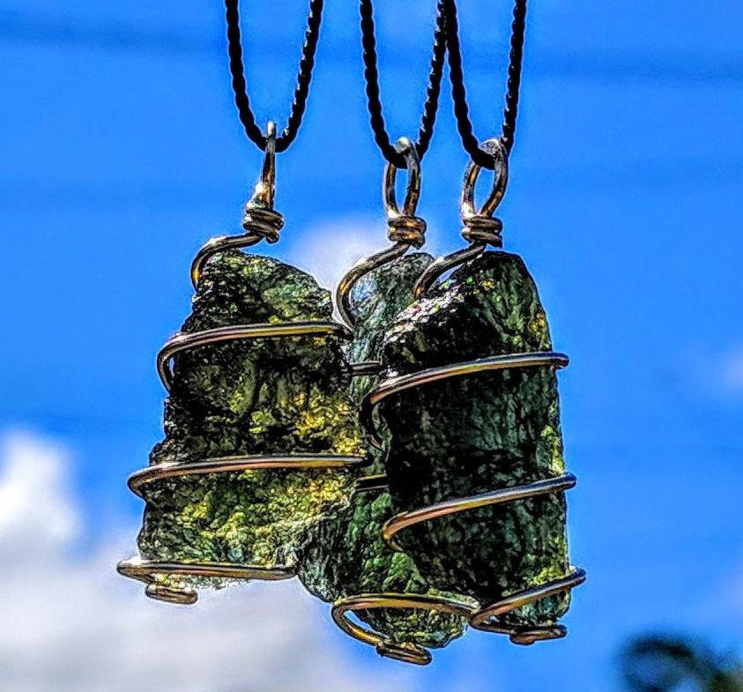 MOLDAVITE NECKLACE in GOLD! 12 Kt Genuine Czech Tektite Pendant ...