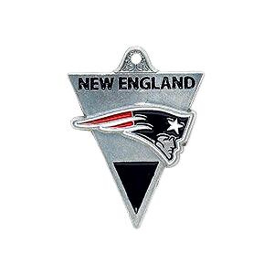NFL Team Necklace - Several Teams Available - 3 Lengths - Official ...