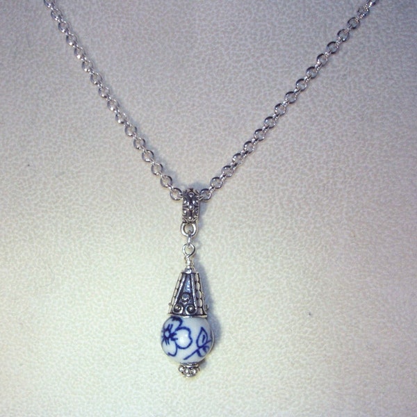 Delft Blue Necklace - Etsy