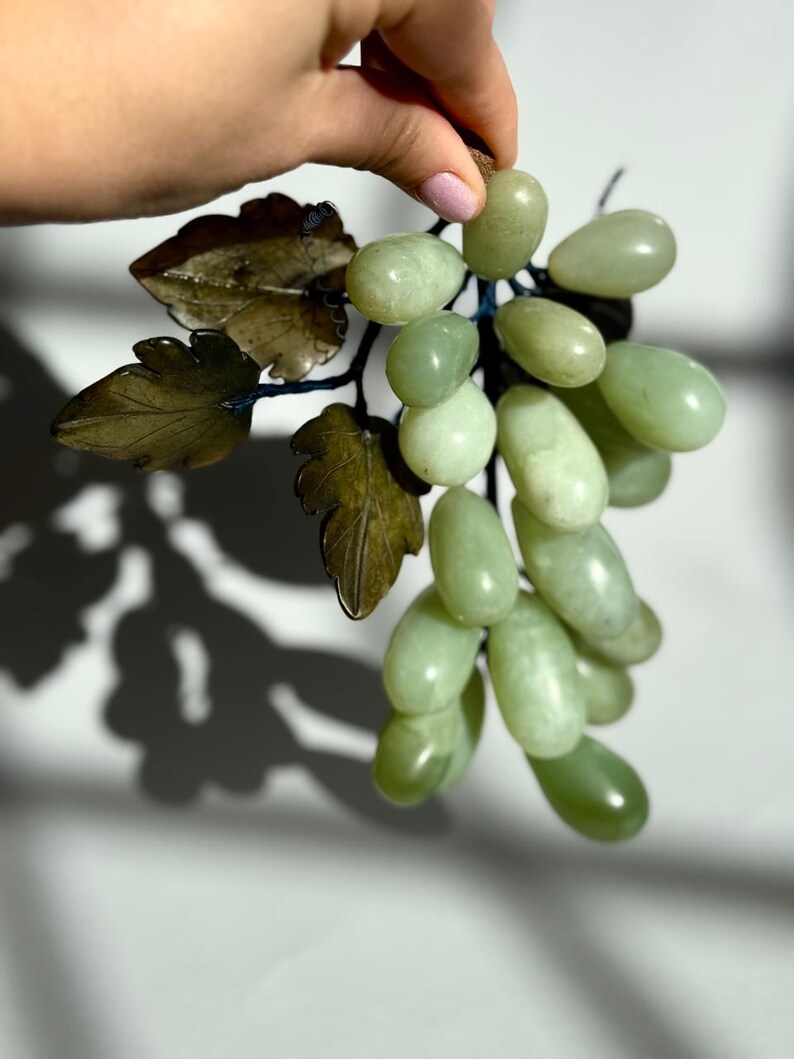 Vintage 1960s Natural Jade Grape Cluster Feng Shui Symbol of Prosperity ...
