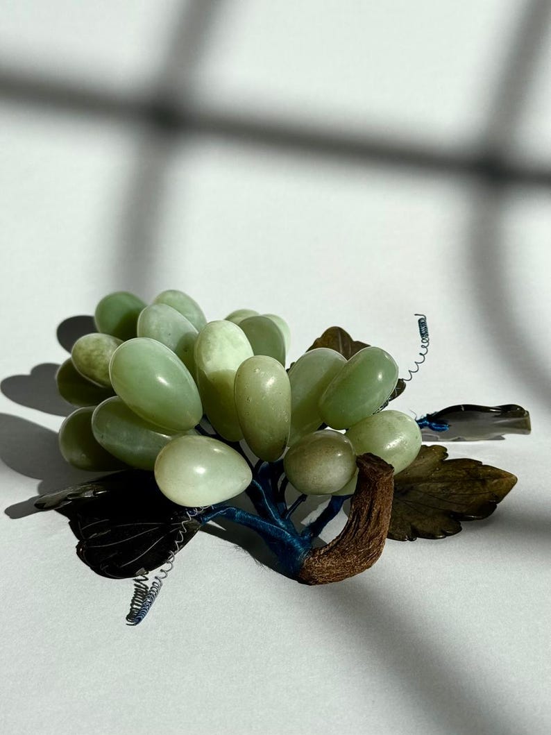 Vintage 1960s Natural Jade Grape Cluster Feng Shui Symbol of Prosperity ...
