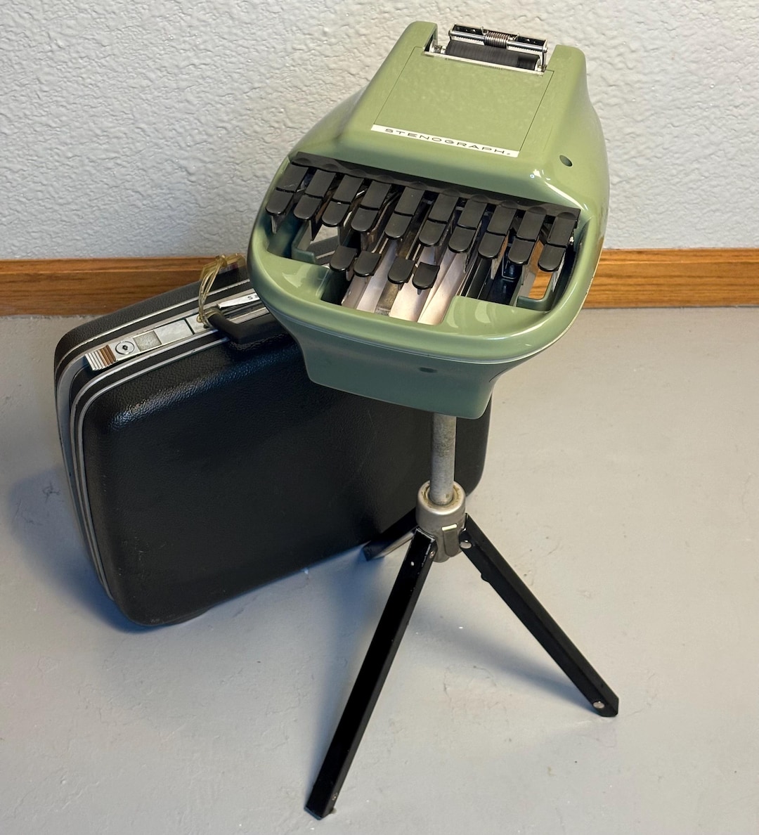 Vintage Stenotype Machine With Vintage SAMSONITE Special Case | Green ...