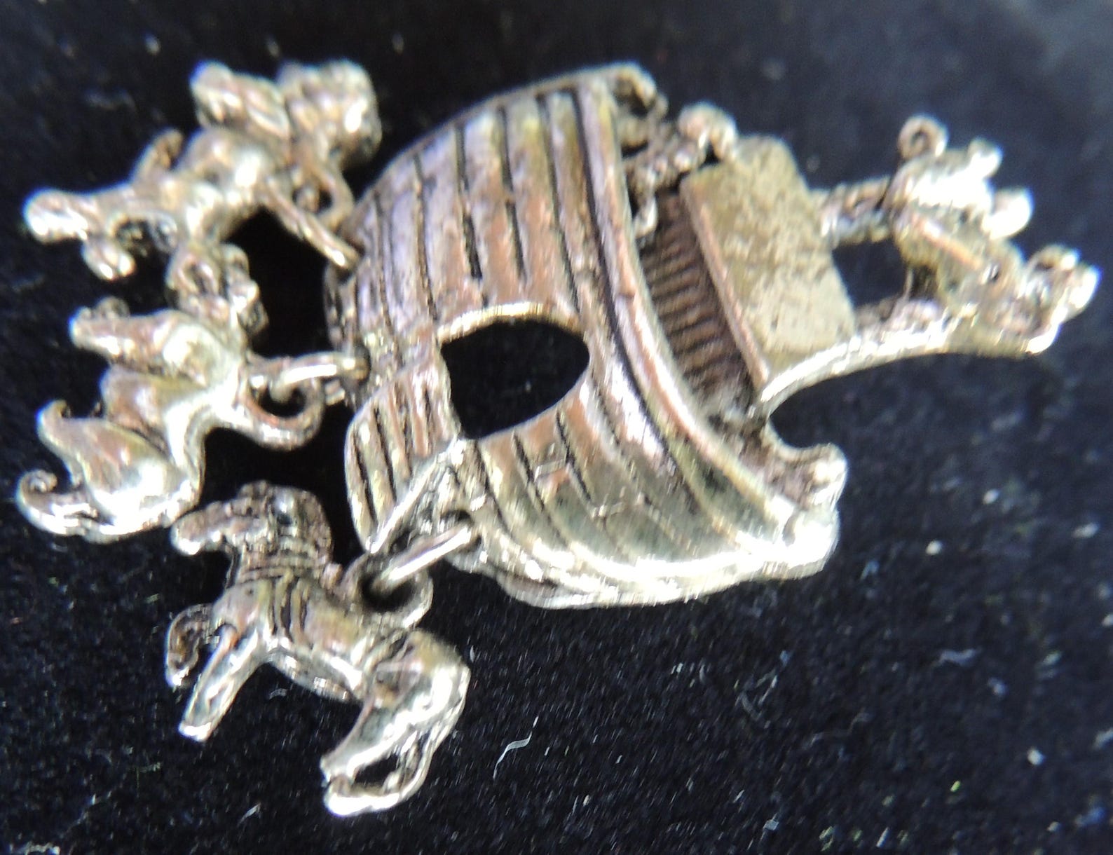 Small Pewter Noah's Ark Brooch/pin Unsigned - Etsy