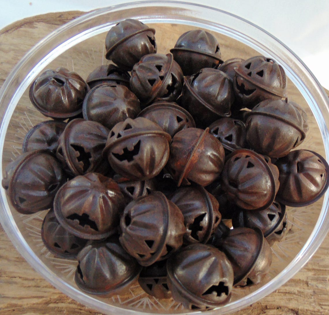 25 Metal Pumpkin Bells ~ Vintage Rustic Rusty ~ Dark Antique Copper ...